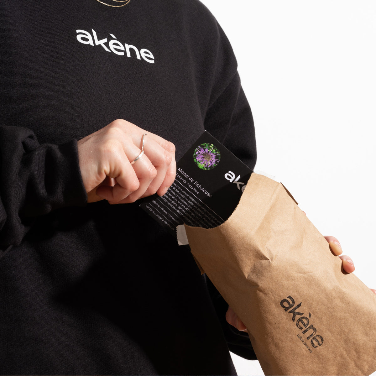 Le crewneck Akène - Fabriqué entièrement au Québec!